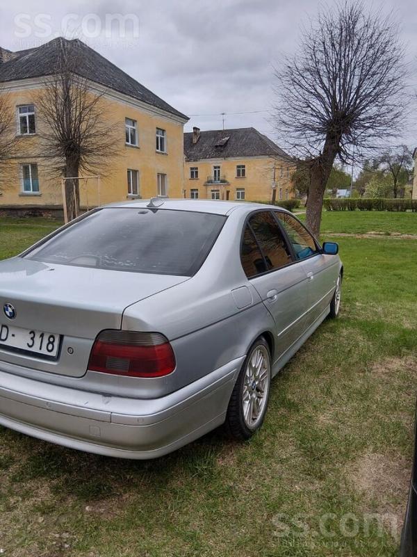 BMW 525 2002 in Valmiera, with an engine capacity of 2.50 L and mileage of 447 thousand km for 1000 €, photo 4 on AUTOMOTO.COM.LV