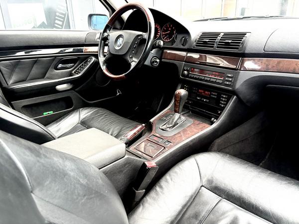 БМВ 525 2002 в Таллин, объемом двигателя 2.50 л и пробегом 340 тыс. км за 5499 €, фото 9 на AUTOMOTO.COM.LV