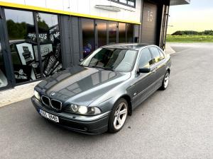 BMW 525 2002 Tallina, ar dzinēja tilpumu 2.50 L un nobraukumu 340 tūkst. km par 5499 €, foto 17 vietnē AUTOMOTO.COM.LV