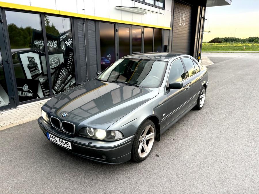 BMW 525 2002 Tallina, ar dzinēja tilpumu 2.50 L un nobraukumu 340 tūkst. km par 5499 €, foto 17 vietnē AUTOMOTO.COM.LV
