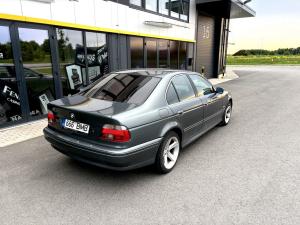 BMW 525 2002 Tallina, ar dzinēja tilpumu 2.50 L un nobraukumu 340 tūkst. km par 5499 €, foto 20 vietnē AUTOMOTO.COM.LV