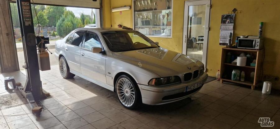 BMW 525 2002 Kauņa, ar dzinēja tilpumu 2.50 L un nobraukumu 412 tūkst. km par 3100 €, foto 4 vietnē AUTOMOTO.COM.LV