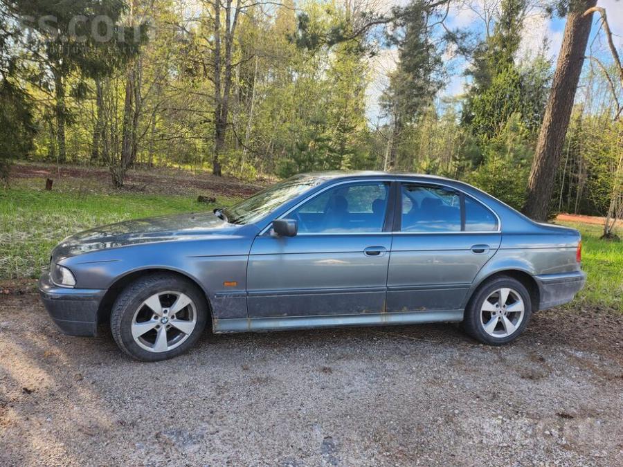 BMW 525 2003 Valka, ar dzinēja tilpumu 2.50 L un nobraukumu 355 tūkst. km par 1500 €, foto 3 vietnē AUTOMOTO.COM.LV