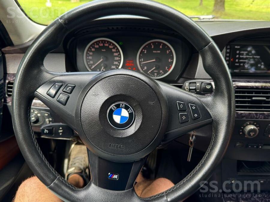 BMW 525 2003 Ogre, ar dzinēja tilpumu 2.50 L un nobraukumu 390 tūkst. km par 3950 €, foto 14 vietnē AUTOMOTO.COM.LV