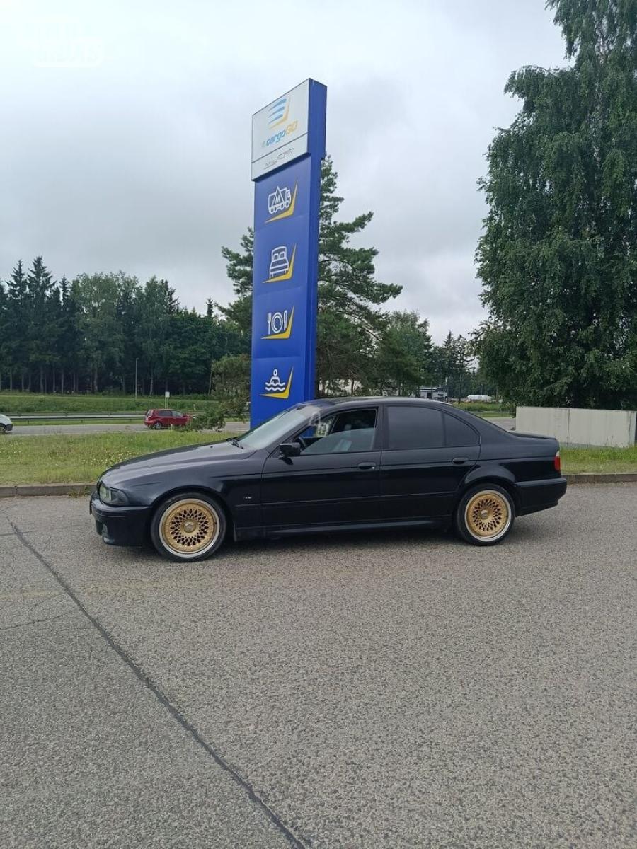 BMW 525 2003 in Vilnius, with an engine capacity of 2.50 L and mileage of 340 thousand km for 2700 €, photo 5 on AUTOMOTO.COM.LV