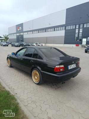 BMW 525 2003 in Vilnius, with an engine capacity of 2.50 L and mileage of 340 thousand km for 2700 €, photo 8 on AUTOMOTO.COM.LV