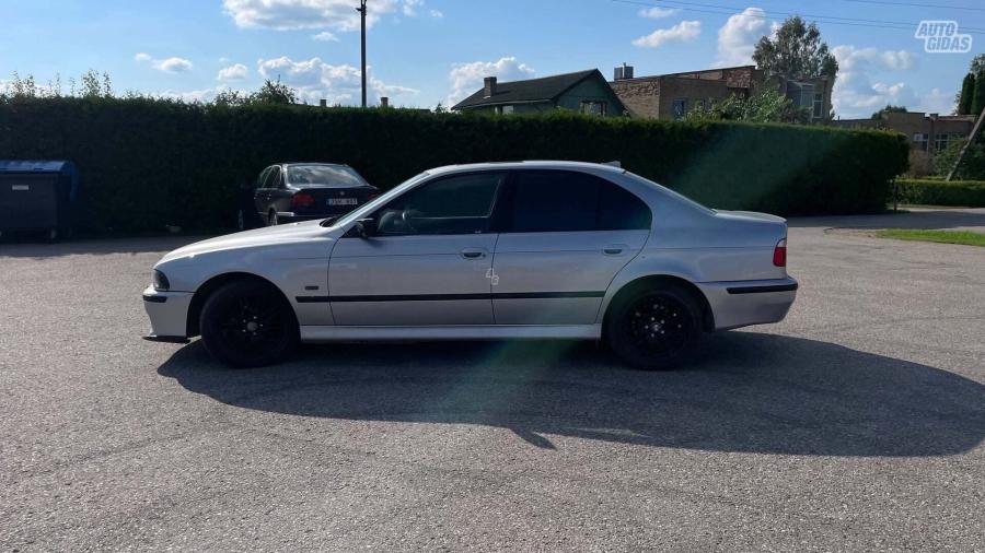 BMW 525 2003 Viļņa, ar dzinēja tilpumu 2.50 L un nobraukumu 380 tūkst. km par 3199 €, foto 7 vietnē AUTOMOTO.COM.LV