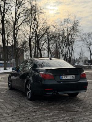 BMW 525 2004 Viļņa, ar dzinēja tilpumu 2.50 L un nobraukumu 390 tūkst. km par 2750 €, foto 3 vietnē AUTOMOTO.COM.LV