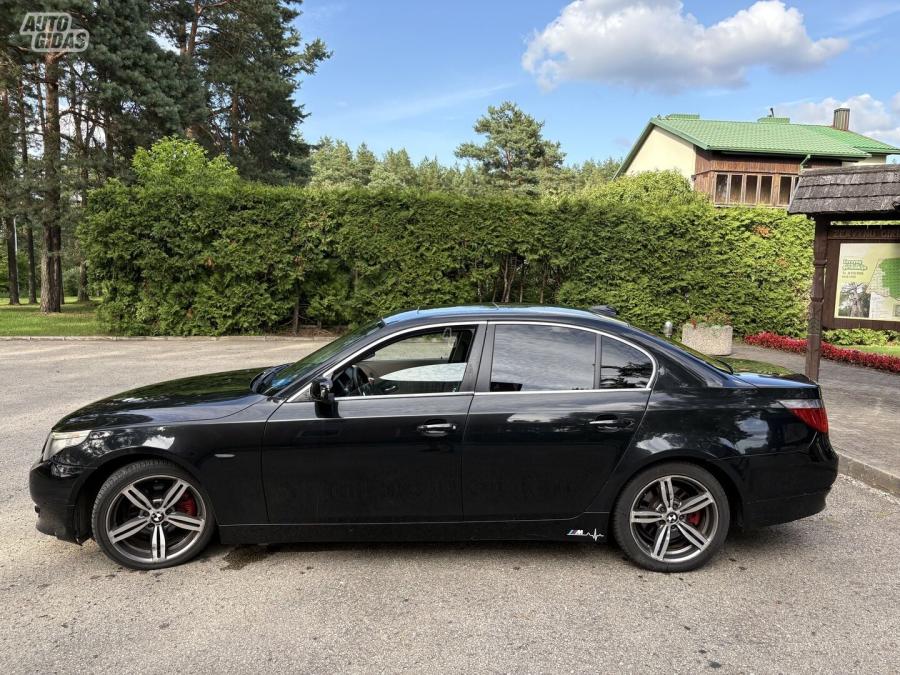 BMW 525 2004 Varėna, ar dzinēja tilpumu 2.50 L un nobraukumu 330 tūkst. km par 2650 €, foto 9 vietnē AUTOMOTO.COM.LV