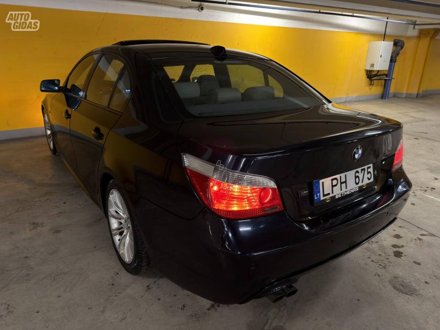 BMW 525 2005 in Vilnius, with an engine capacity of 2.50 L and mileage of 320 thousand km for 3950 €, photo 9 on AUTOMOTO.COM.LV