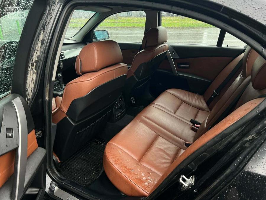 BMW 525 2005 Kauņa, ar dzinēja tilpumu 2.50 L un nobraukumu 400 tūkst. km par 2990 €, foto 17 vietnē AUTOMOTO.COM.LV