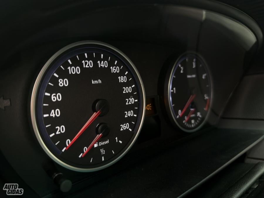 BMW 525 2005 in Vilnius, with an engine capacity of 2.50 L and mileage of 350 thousand km for 4350 €, photo 22 on AUTOMOTO.COM.LV