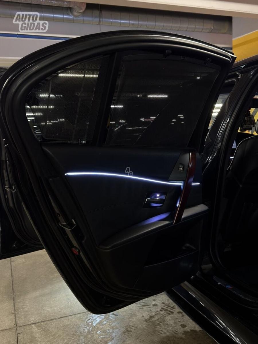 BMW 525 2005 Viļņa, ar dzinēja tilpumu 2.50 L un nobraukumu 450 tūkst. km par 3399 €, foto 16 vietnē AUTOMOTO.COM.LV