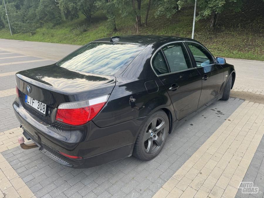 BMW 525 2006 Jonava, ar dzinēja tilpumu 2.50 L un nobraukumu 378 tūkst. km par 3300 €, foto 5 vietnē AUTOMOTO.COM.LV