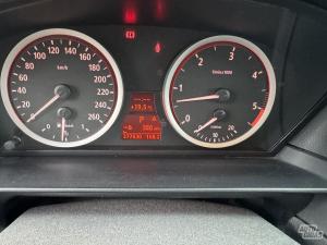 BMW 525 2006 in Jonava, with an engine capacity of 2.50 L and mileage of 378 thousand km for 3000 €, photo 8 on AUTOMOTO.COM.LV
