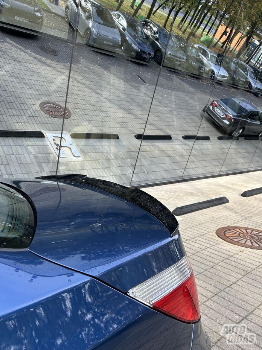 BMW 525 2006 in Kaunas, with an engine capacity of 2.50 L and mileage of 274 thousand km for 3200 €, photo 11 on AUTOMOTO.COM.LV