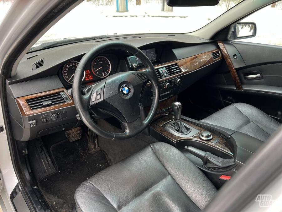 BMW 525 2007 Viļņa, ar dzinēja tilpumu 2.50 L un nobraukumu 279 tūkst. km par 3850 €, foto 11 vietnē AUTOMOTO.COM.LV