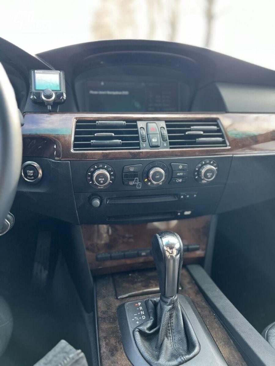 BMW 525 2007 in Vilnius, with an engine capacity of 2.50 L and mileage of 279 thousand km for 3649 €, photo 13 on AUTOMOTO.COM.LV