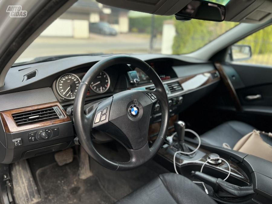 BMW 525 2007 Viļņa, ar dzinēja tilpumu 2.50 L un nobraukumu 286 tūkst. km par 3449 €, foto 10 vietnē AUTOMOTO.COM.LV
