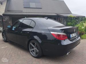 BMW 525 2009 in Mazeikiai, with an engine capacity of 3.00 L and mileage of 312 thousand km for 4800 €, photo 4 on AUTOMOTO.COM.LV