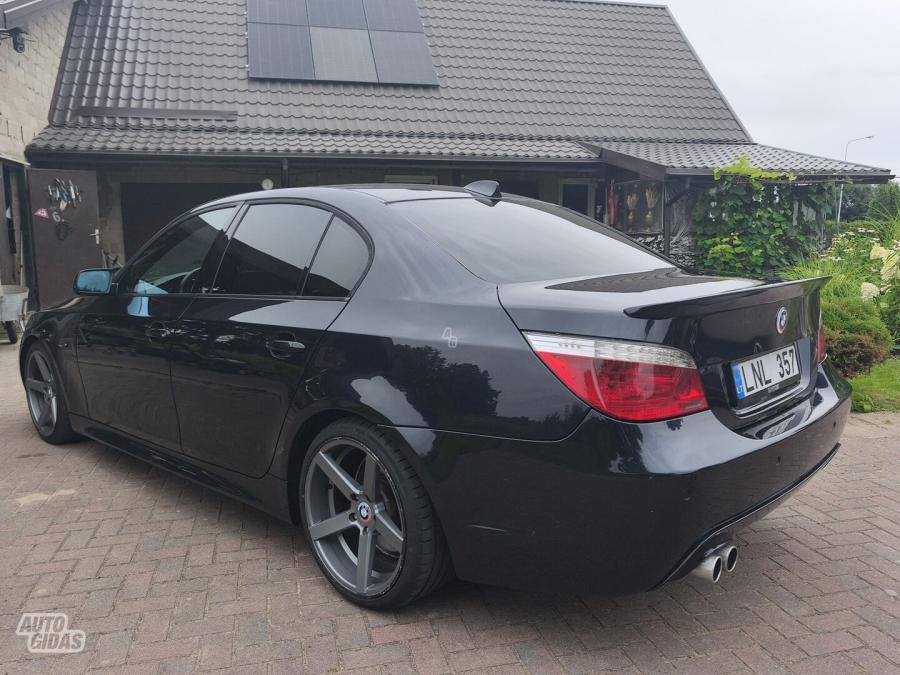 BMW 525 2009 in Mazeikiai, with an engine capacity of 3.00 L and mileage of 312 thousand km for 4800 €, photo 4 on AUTOMOTO.COM.LV