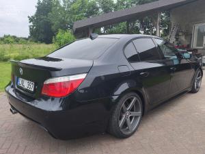 BMW 525 2009 in Mazeikiai, with an engine capacity of 3.00 L and mileage of 312 thousand km for 4800 €, photo 5 on AUTOMOTO.COM.LV