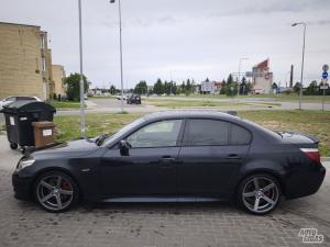 BMW 525 2009 in Mazeikiai, with an engine capacity of 3.00 L and mileage of 312 thousand km for 4800 €, photo 7 on AUTOMOTO.COM.LV