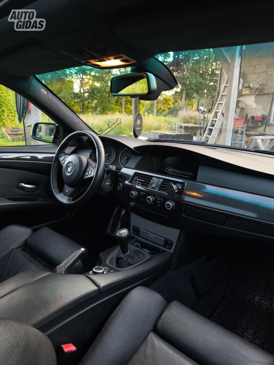 BMW 525 2009 in Mazeikiai, with an engine capacity of 3.00 L and mileage of 312 thousand km for 4800 €, photo 8 on AUTOMOTO.COM.LV