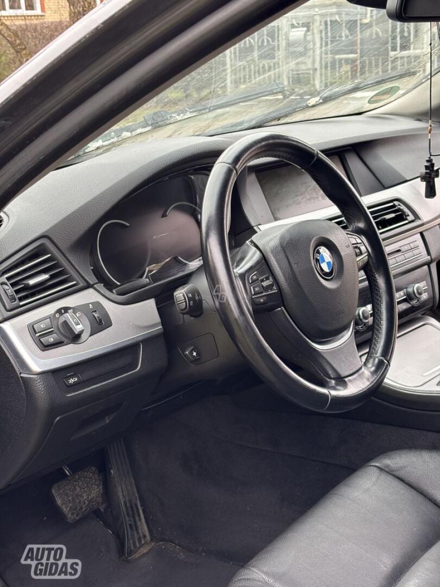 BMW 525 2010 Šauļi, ar dzinēja tilpumu 3.00 L un nobraukumu 400 tūkst. km par 5000 €, foto 14 vietnē AUTOMOTO.COM.LV