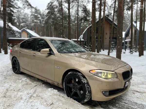 BMW 525 2010 in Vilnius, with an engine capacity of 3.00 L and mileage of 310 thousand km for 5750 €, photo 4 on AUTOMOTO.COM.LV