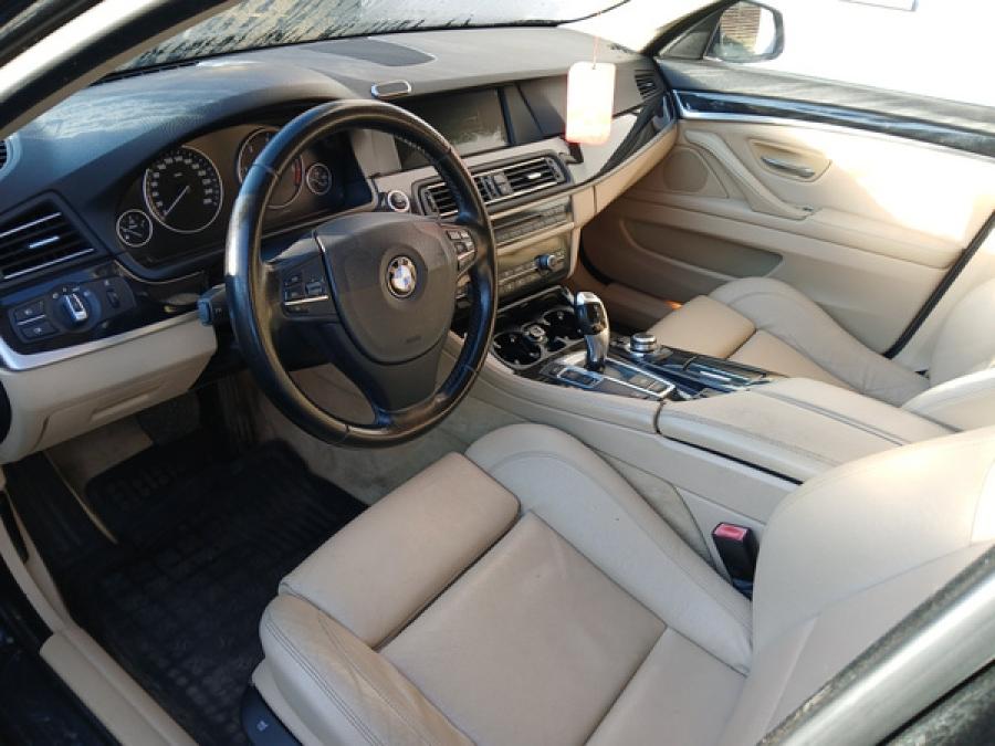 BMW 525 2010 in Johvi, with an engine capacity of 3.00 L and mileage of 200 thousand km for 8500 €, photo 6 on AUTOMOTO.COM.LV