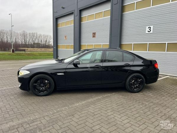 BMW 525 2011 in Taurage, with an engine capacity of 3.00 L and mileage of 250 thousand km for 8000 €, photo 4 on AUTOMOTO.COM.LV