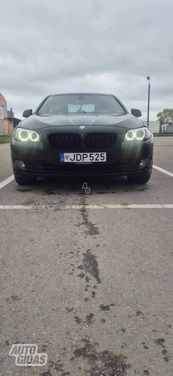 BMW 525 2011 in Siauliai, with an engine capacity of 3.00 L and mileage of 376 thousand km for 8300 €, photo 6 on AUTOMOTO.COM.LV