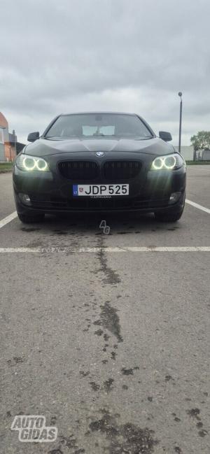 BMW 525 2011 in Siauliai, with an engine capacity of 3.00 L and mileage of 376 thousand km for 8300 €, photo 7 on AUTOMOTO.COM.LV