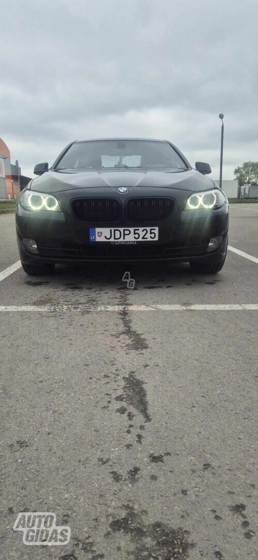 BMW 525 2011 in Siauliai, with an engine capacity of 3.00 L and mileage of 376 thousand km for 8300 €, photo 7 on AUTOMOTO.COM.LV