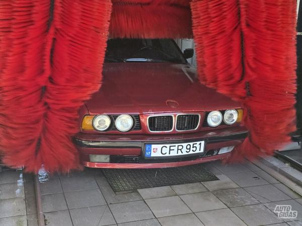 BMW 525 1994 Šauļi, ar dzinēja tilpumu 2.50 L un nobraukumu 350 tūkst. km par 1300 €, foto 1 vietnē AUTOMOTO.COM.LV