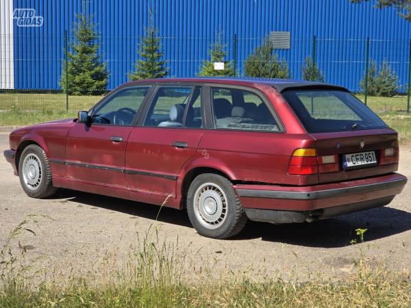 BMW 525 1994 Šauļi, ar dzinēja tilpumu 2.50 L un nobraukumu 350 tūkst. km par 1300 €, foto 3 vietnē AUTOMOTO.COM.LV