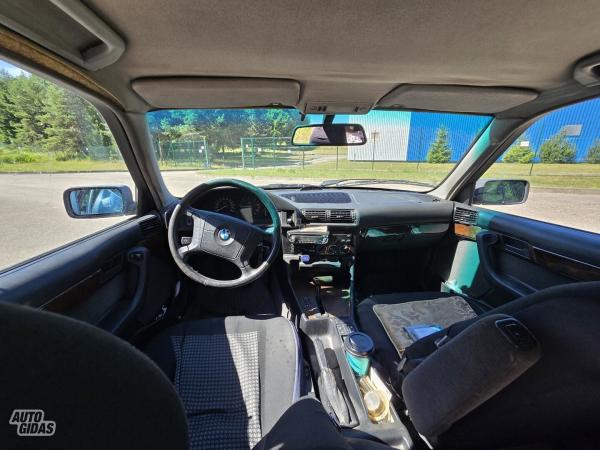 BMW 525 1994 Šauļi, ar dzinēja tilpumu 2.50 L un nobraukumu 350 tūkst. km par 1300 €, foto 7 vietnē AUTOMOTO.COM.LV