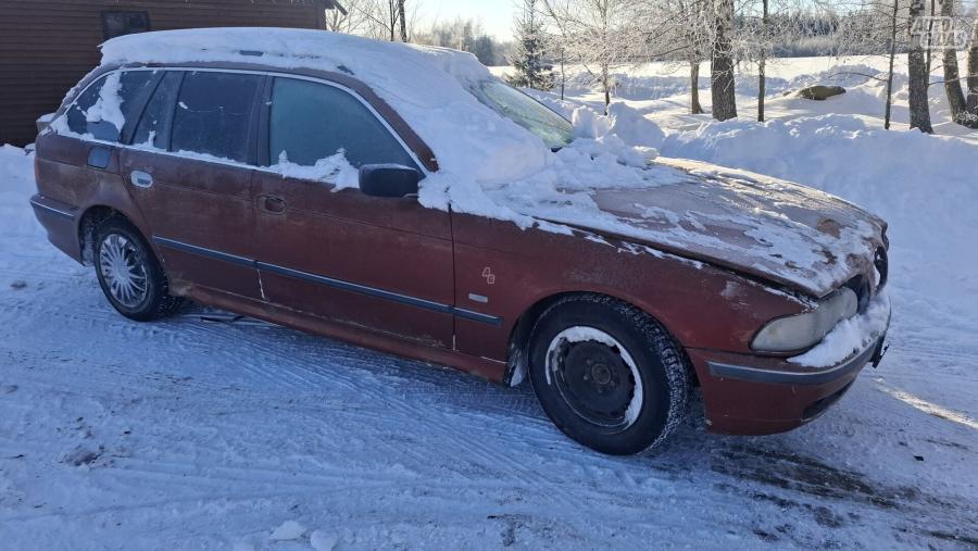 BMW 525 2000 in Siauliai, with an engine capacity of 2.50 L and mileage of 949 thousand km for 550 €, photo 1 on AUTOMOTO.COM.LV