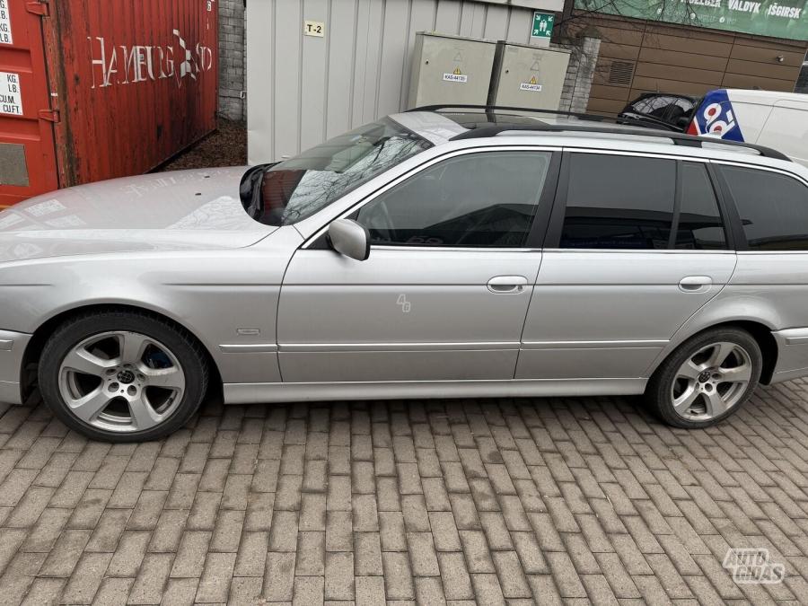 BMW 525 2001 Viļņa, ar dzinēja tilpumu 2.50 L un nobraukumu 302 tūkst. km par 2500 €, foto 2 vietnē AUTOMOTO.COM.LV
