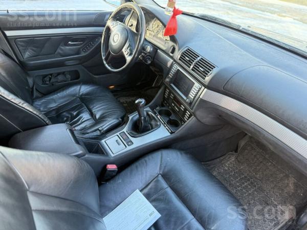 BMW 525 2001 Kuldīga, ar dzinēja tilpumu 2.50 L un nobraukumu 355 tūkst. km par 1500 €, foto 5 vietnē AUTOMOTO.COM.LV