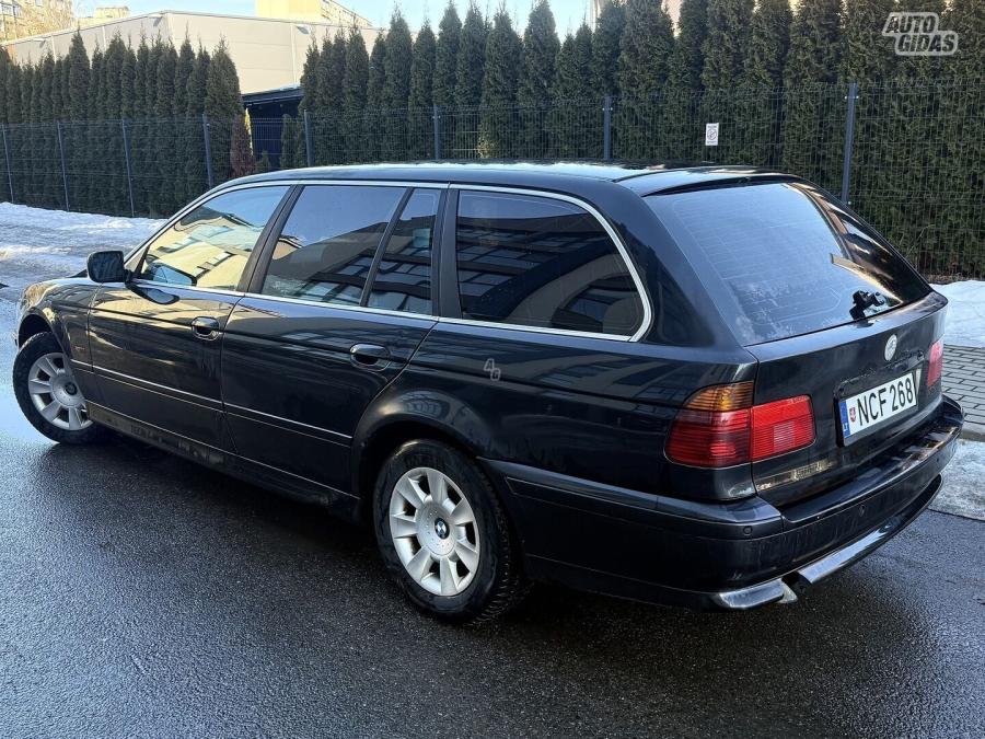 BMW 525 2001 Kauņa, ar dzinēja tilpumu 2.50 L un nobraukumu 451 tūkst. km par 1000 €, foto 4 vietnē AUTOMOTO.COM.LV