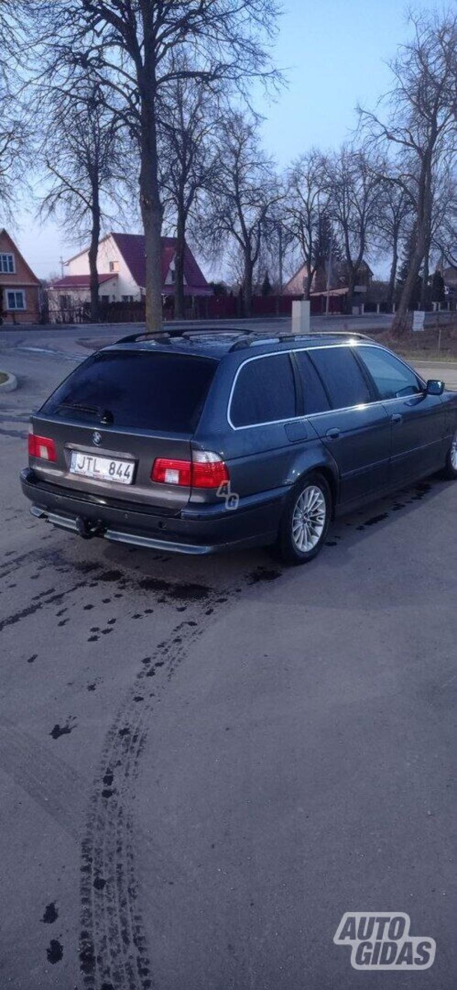 BMW 525 2001 in Kaunas, with an engine capacity of 2.50 L and mileage of 289 thousand km for 3200 €, photo 2 on AUTOMOTO.COM.LV