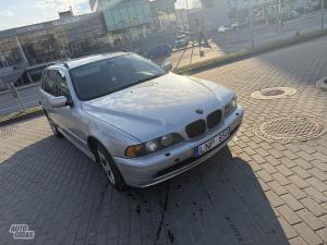BMW 525 2001 in Vilnius, with an engine capacity of 2.50 L and mileage of 305 thousand km for 1500 €, photo  on AUTOMOTO.COM.LV
