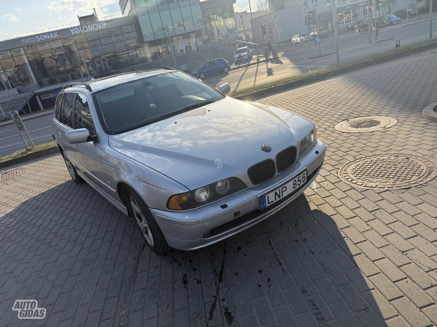 BMW 525 2001 in Vilnius, with an engine capacity of 2.50 L and mileage of 305 thousand km for 1500 €, photo 1 on AUTOMOTO.COM.LV