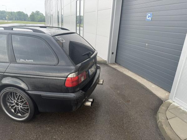 BMW 525 2001 Kauņa, ar dzinēja tilpumu 2.50 L un nobraukumu 350 tūkst. km par 2250 €, foto 7 vietnē AUTOMOTO.COM.LV