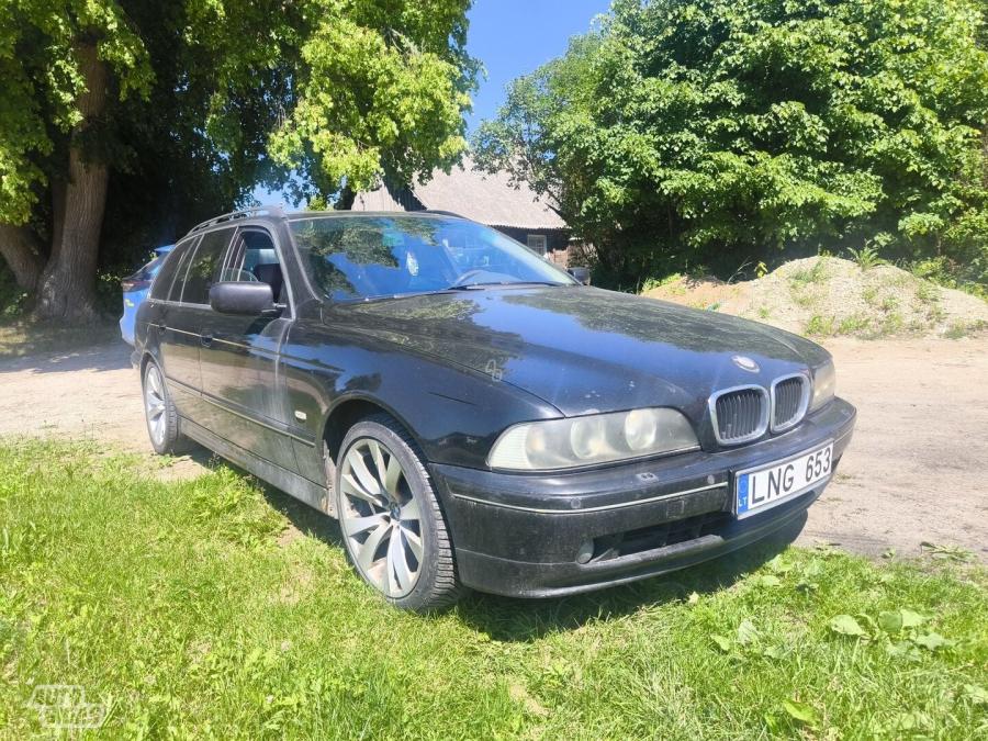 БМВ 525 2001 в Вильнюс, объемом двигателя 2.50 л и пробегом 395 тыс. км за 999 €, фото 4 на AUTOMOTO.COM.LV