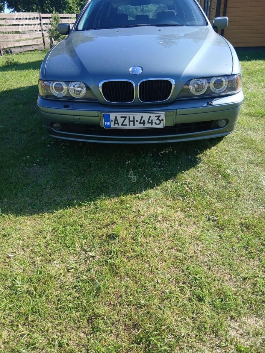 BMW 525 2001 in Panevezys, with an engine capacity of 2.50 L and mileage of 384 thousand km for 990 €, photo 3 on AUTOMOTO.COM.LV