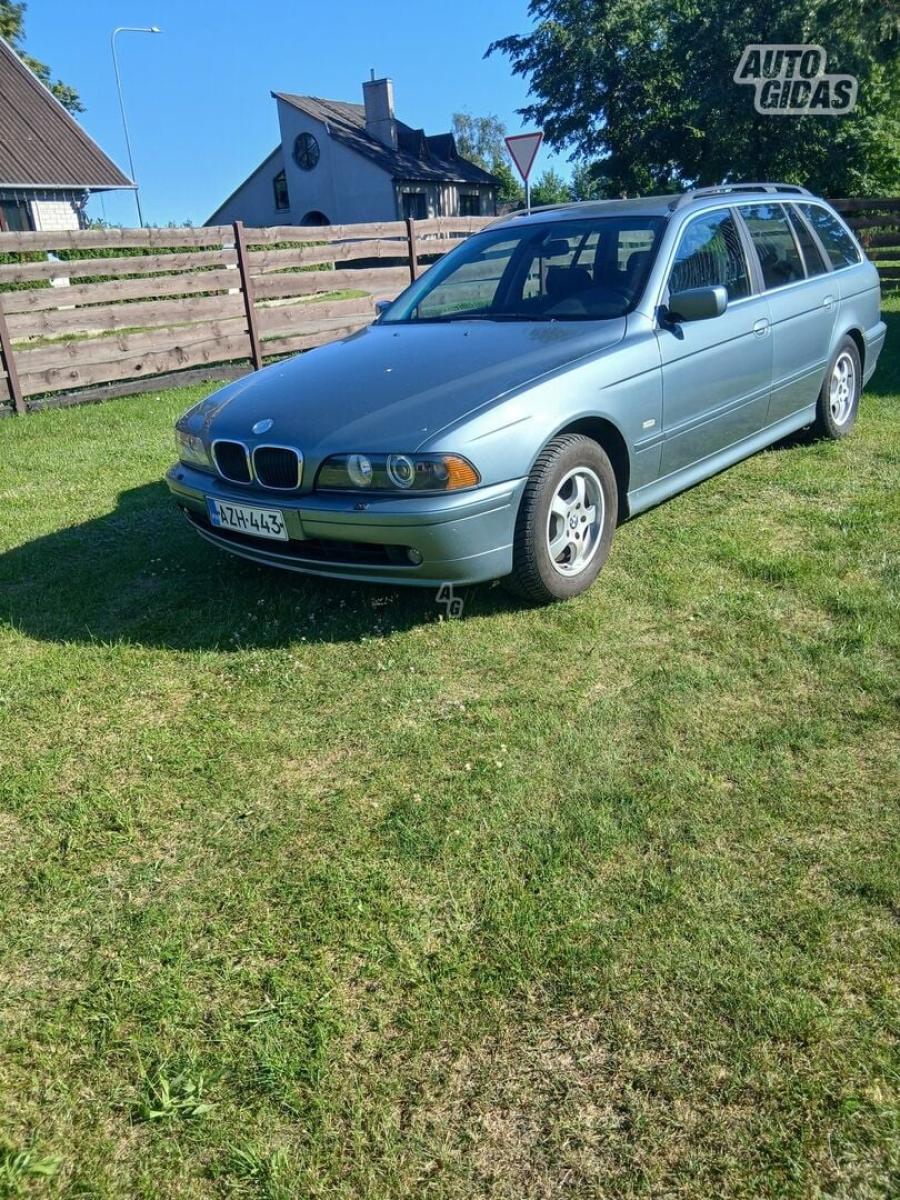 BMW 525 2001 in Panevezys, with an engine capacity of 2.50 L and mileage of 384 thousand km for 990 €, photo 4 on AUTOMOTO.COM.LV