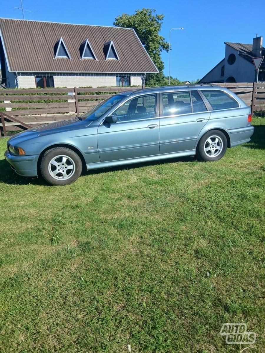 BMW 525 2001 in Panevezys, with an engine capacity of 2.50 L and mileage of 384 thousand km for 990 €, photo 7 on AUTOMOTO.COM.LV
